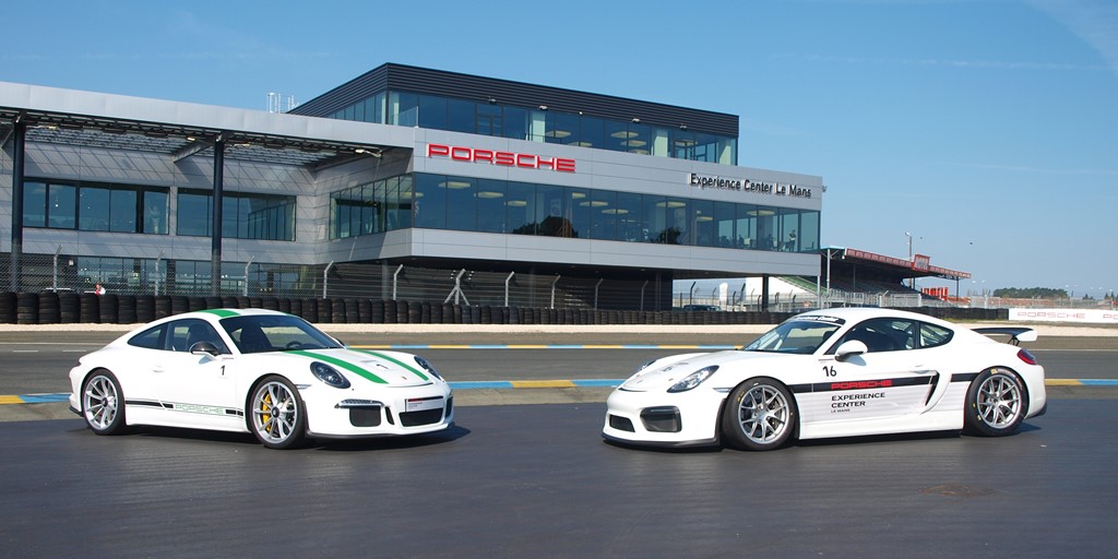 Porsche Experience Center sur le circuit des 24h du Mans