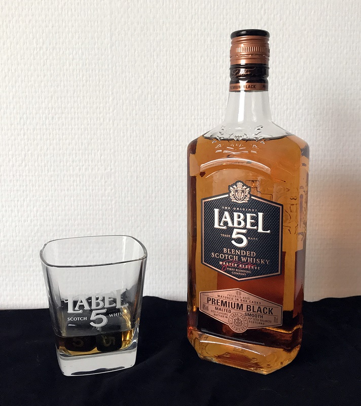 Label 5 Premium Black - Scotch Whisky maturé en fût de Bourbon
